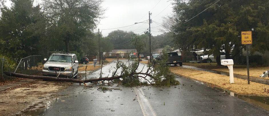 Storms dump water here, cause Destin damage | Holt Enterprise News